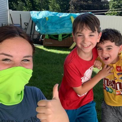 在 Booking.Page 在线预约 Good Night Gan Izzy 的服务项目