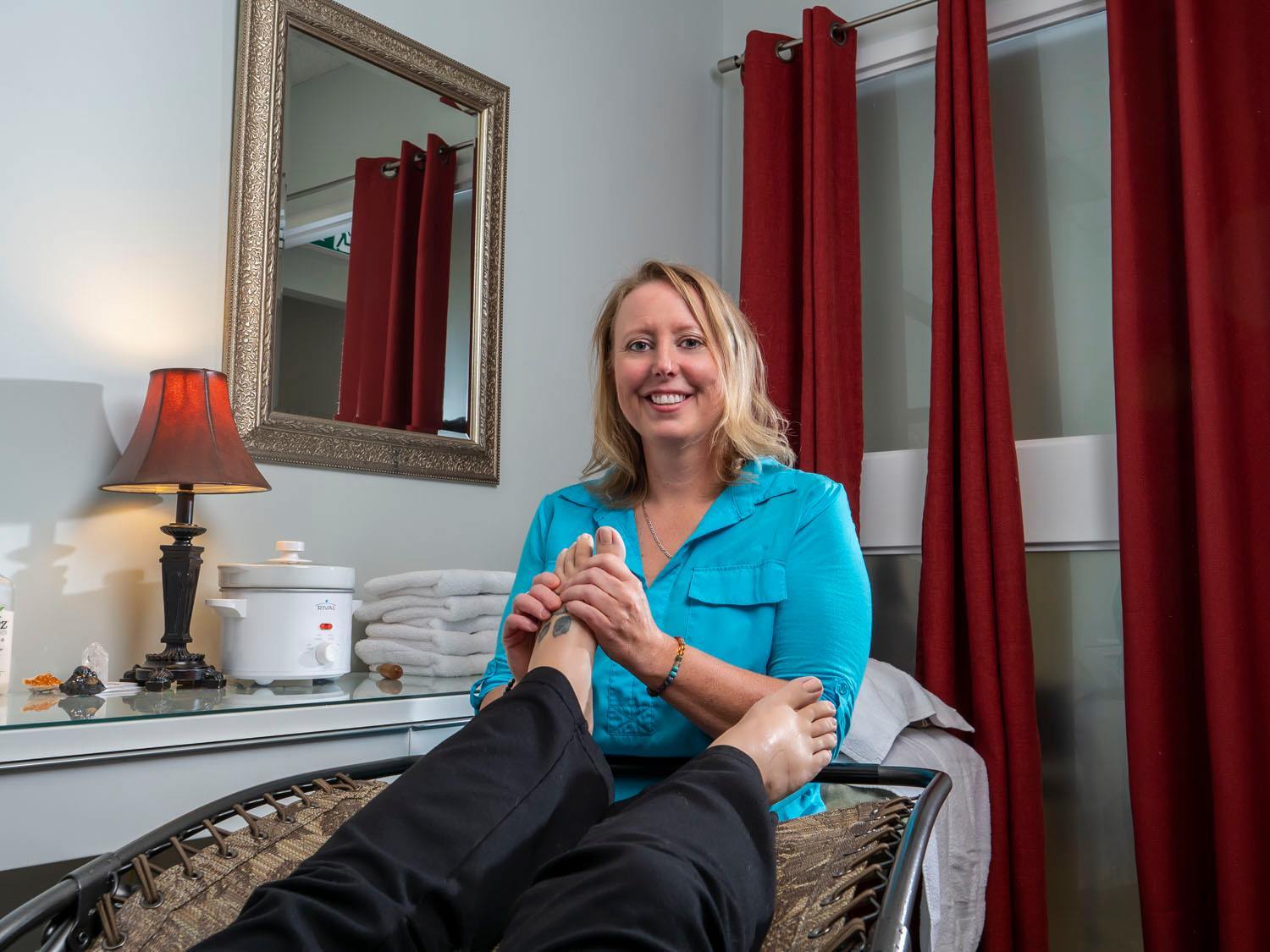 Schedule online with Laurena Yurkowski Reflexology on Booking.page